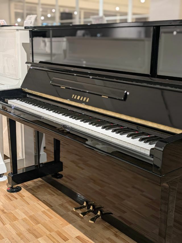 YAMAHA（ヤマハ） UX10Bl 中古ピアノ 人気のヤマハXシリーズ 小型上位グレード | 中古ピアノ・新品ピアノ販売専門店 グランドギャラリーオンラインショップ